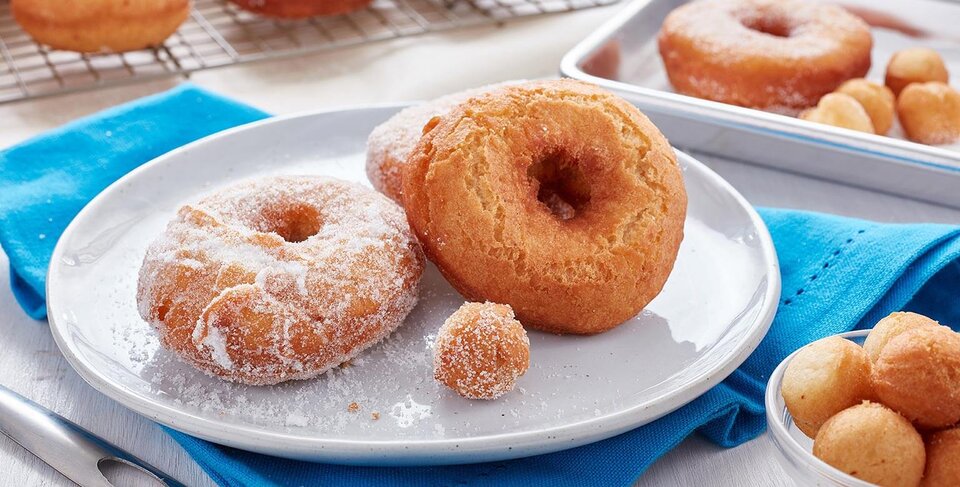 Light and Fluffy Cake Donuts