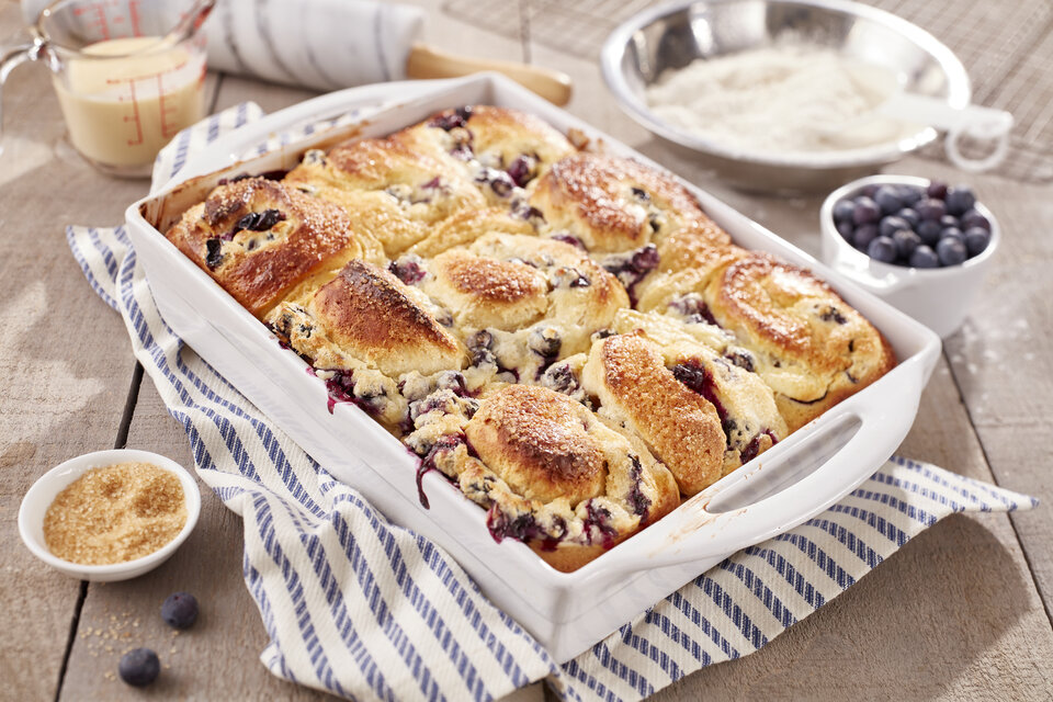 Fresh Blueberry Cheesecake Buns