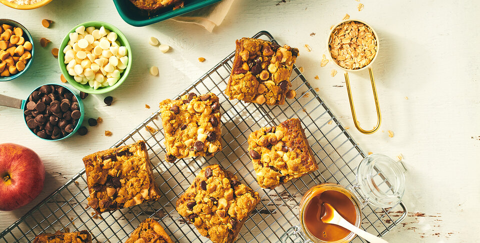 Caramel Apple Magic Bars