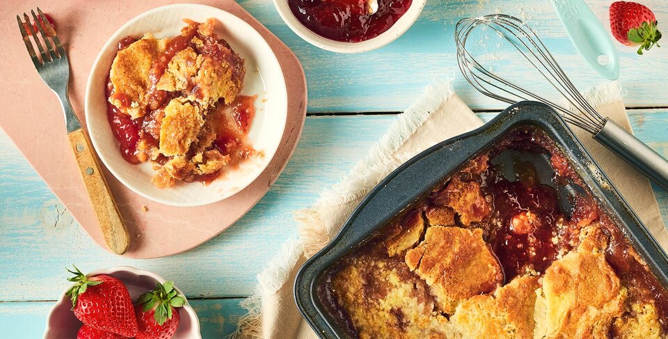 Easy strawberry crumble